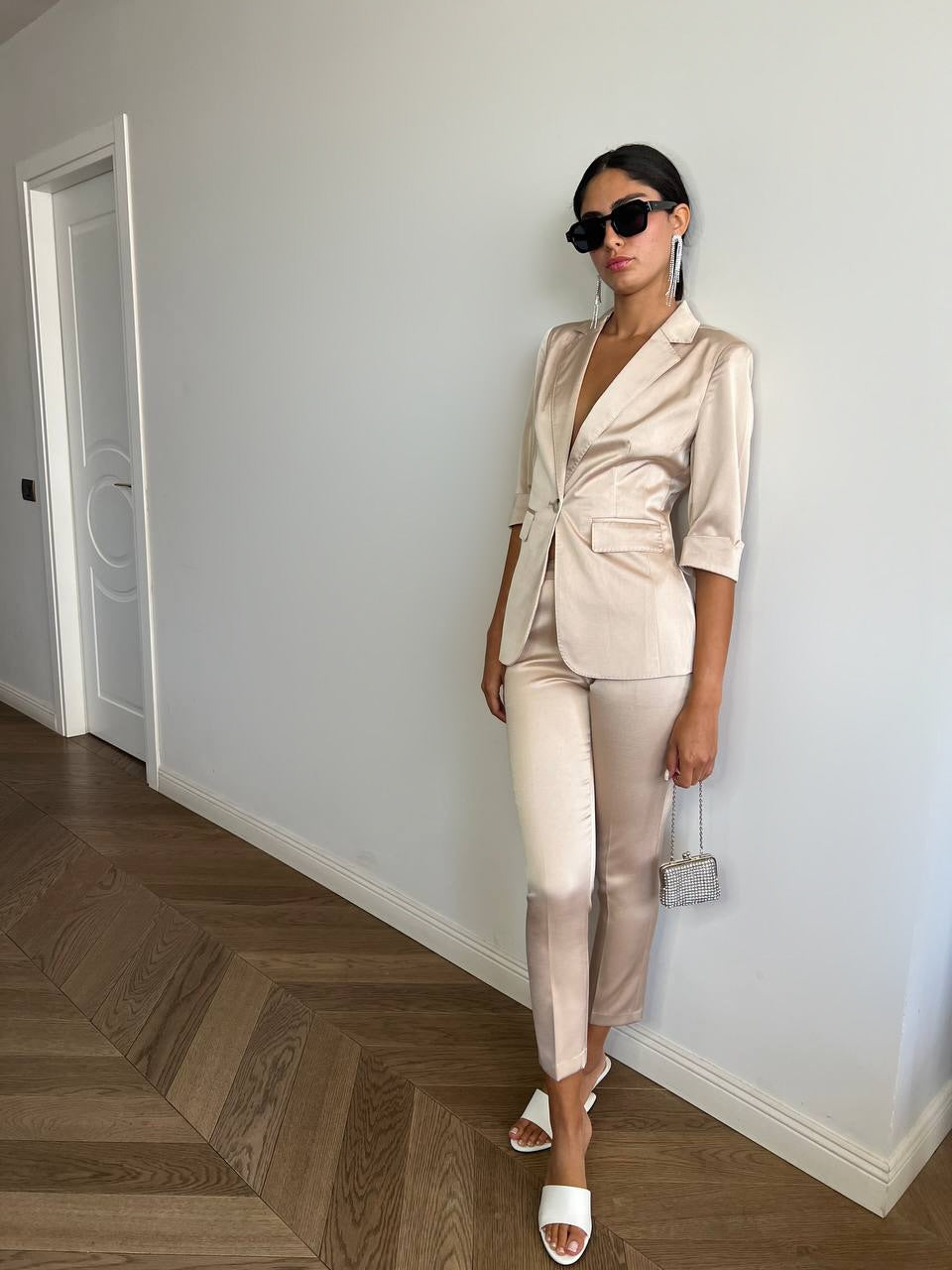 Perla champagne suit – Miss Geisha